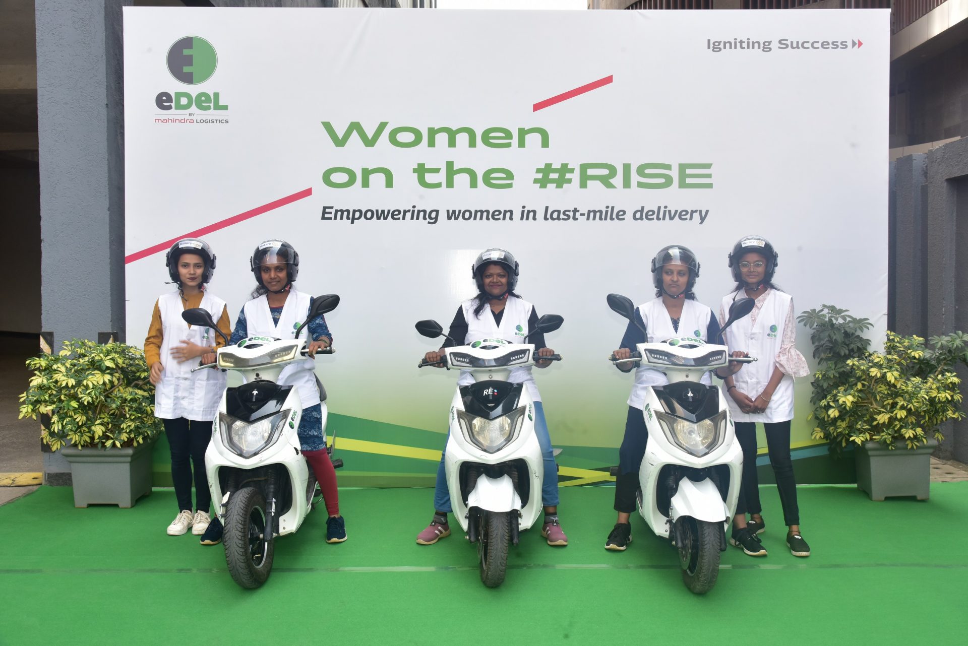 Mahindra Logistics on-boards women e-bike riders for its last-mile ...