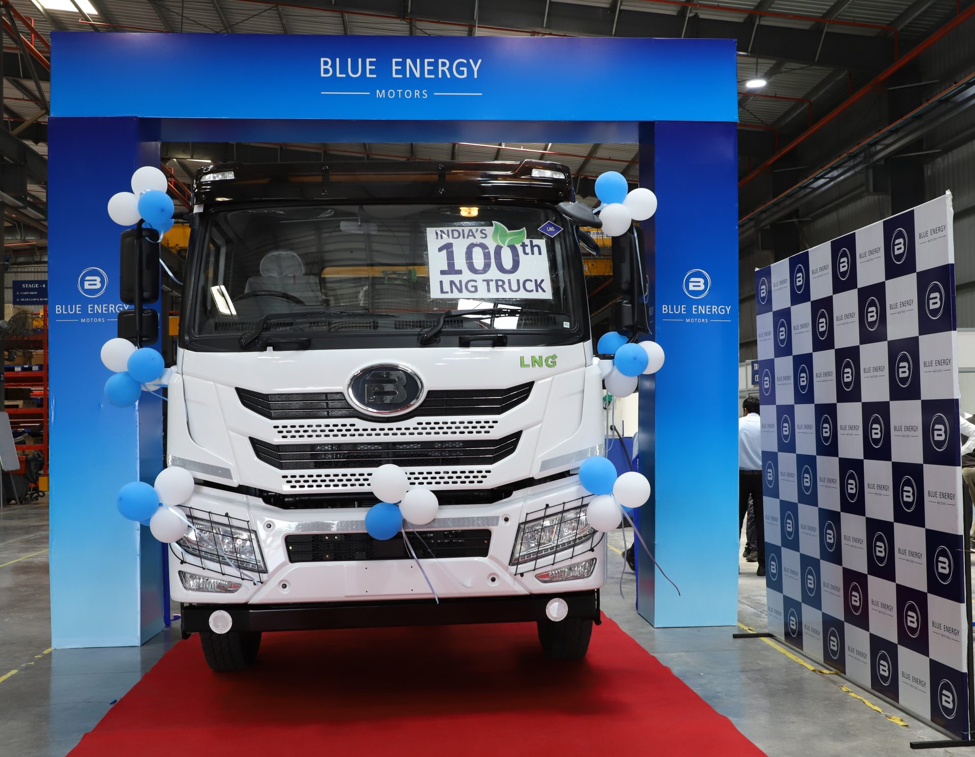 Blue Energy Motor rolls out its 100th LNG-fuelled truck - Logistics Outlook