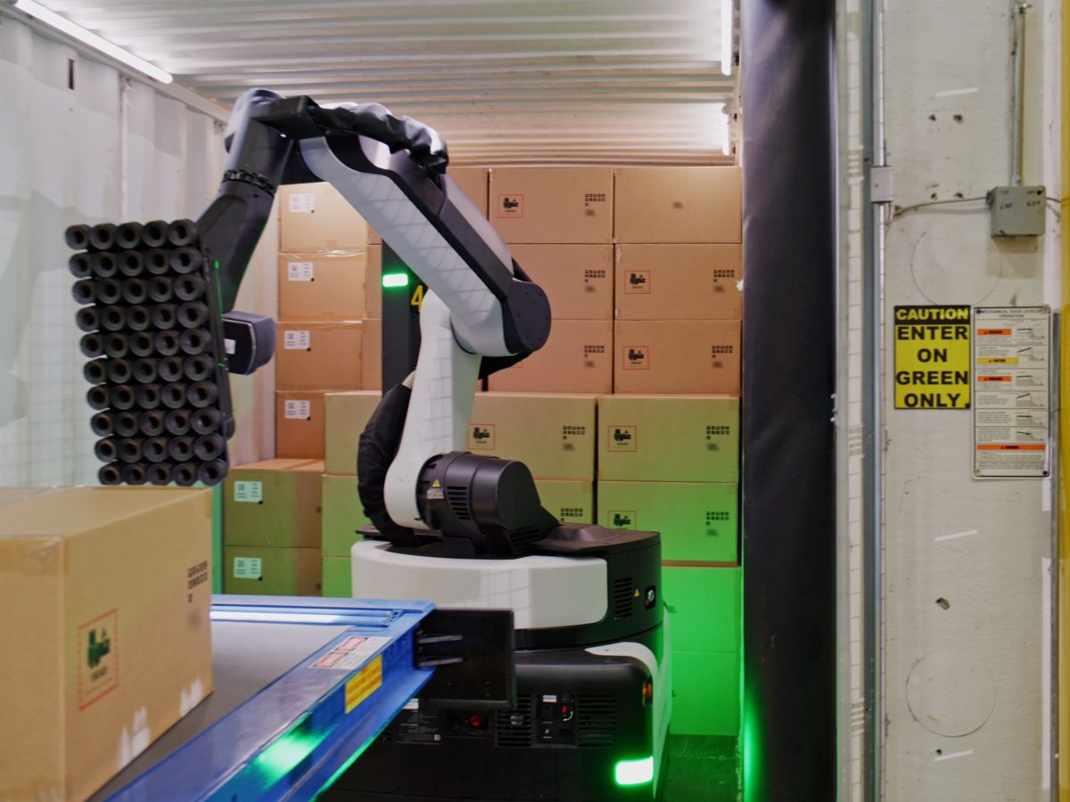 Arvato deploys robots for goods receiving process - Logistics Outlook