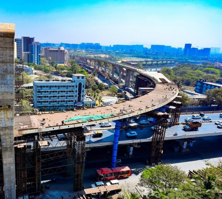 SCLR Extension: OSD deck launched over Vakola flyover